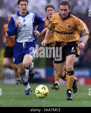 Stockport County footballer Tony Dinning 19/8/00 Stock Photo - Alamy