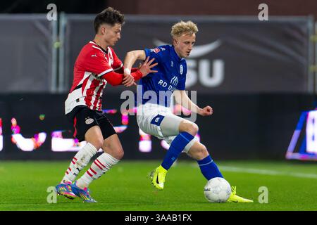 EINDHOVEN, NETHERLANDS - MARCH 31: Esmir Bajraktarevic of Jong PSV ...