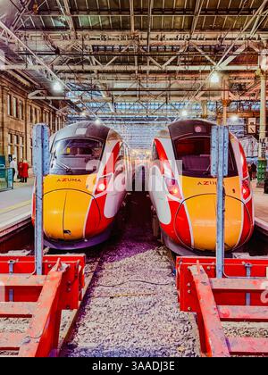 LNER Azuma at Edinburgh Waverley station; Edinburgh City, Scotland, UK Stock Photo - Alamy