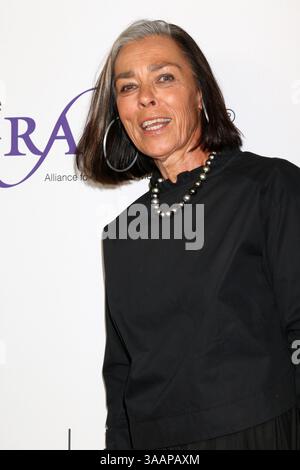 LOS ANGELES - MAY 22: Ingrid Formanek at the Gracies at the Beverly ...