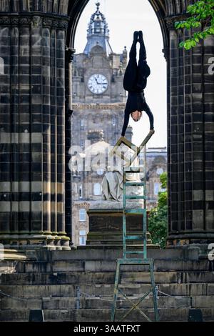 YOAH by Japanese circus company Cirquework performing at Scots Monument ...