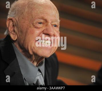 WEST HOLLYWOOD, CA - MARCH 02: Tim Tebow attends the 2014 Vanity Fair ...