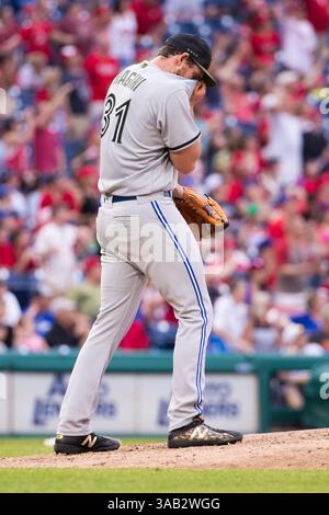 Philadelphia Phillies relief pitcher Joe Ross delivers during a ...