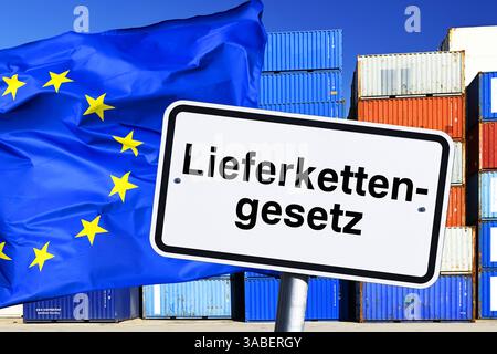 FOTOMONTAGE, Gestapelte Container mit Aufschrift Trump Zölle, Symbolfoto Zollstreit und ...