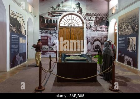 Inside Architecture of Red Fort, Museum, Mosque, Mughal Architecture ...