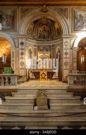 Interior of Basilica di San Bartolomeo all'Isola in Rome Stock Photo ...