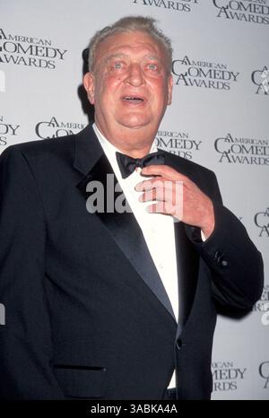Feb 26, 1995 - Los Angeles, CA, USA - Comedian RODNEY DANGERFIELD at ...