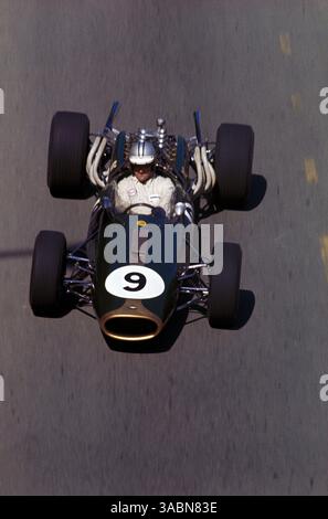 Denny Hulme (NZL) Brabham Repco BT20, 4th place...Formula One World ...