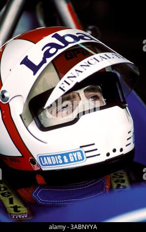 Allen Berg (CAN) Osella Alfa Romeo FA1F, 12th place...Formula One World ...