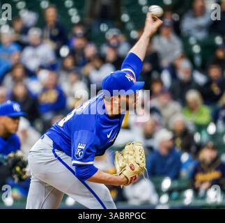April 4, 2025: Kansas City Royals shortstop Bobby Witt Jr. (7) during ...