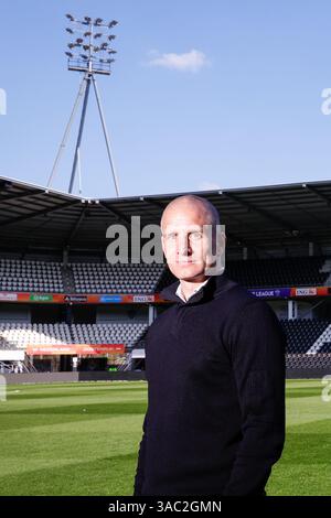 ALMELO - Bas Sibum (l) the head coach of Heracles Almelo for the new ...