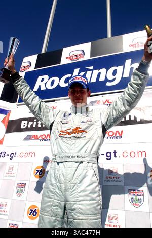 3rd place in race 2, Alan van der Merwe (RSA) Carlin Motorsport ...