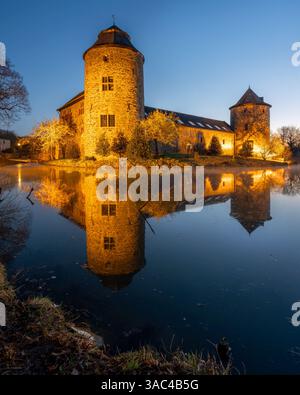 Ratingen, Germany - March 8, 2025: Historic castle House to House ...