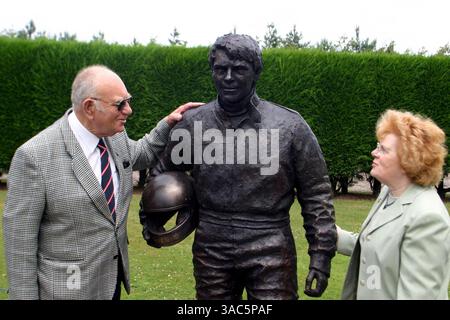 Tom Wheatcroft (GBR) and Roger Williamson's sister, Barbara Upton (GBR ...