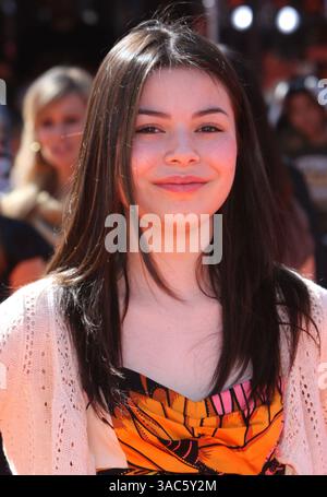 MIRANDA COSGROVE DR. SEUSS HORTON HEARS A WHO WORLD PREMIERE WESTWOOD ...