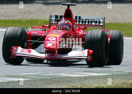 Rubens Barrichello (BRA) with pole sitter Max Verstappen (NLD) Red Bull ...