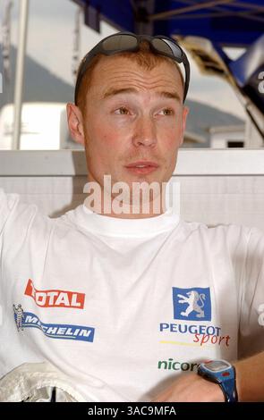 Richard Burns (GBR), Peugeot 206 WRC, at the famous 'Gina' jump in ...