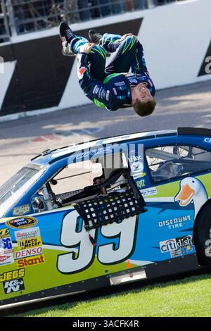 Jul 09, 2001 - Fort Worth, Texas, USA - DALE EARNHARDT JR. during pre ...
