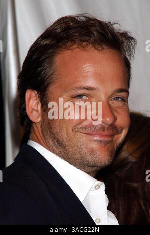 NEW YORK, AUGUST 7, 2006 Peter Sarsgaard and Maggie Gyllenhaal at the ...