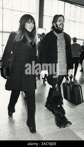 Beatle Ringo Starr with wife Maureen, June 1969 Stock Photo - Alamy