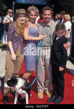 HONEY I SHRUNK THE KIDS: THE TV SHOW, (from left): Barbara Alyn Woods ...