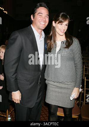 Jennifer Garner and Dean Cain Jennifer Garner and Dean Cain kick off ...