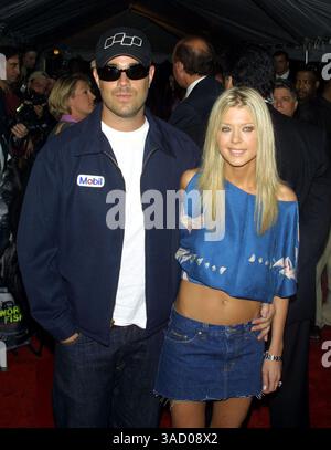 2001 Carson Daly Tara Reid John Barrett/PHOTOlink.net Stock Photo - Alamy