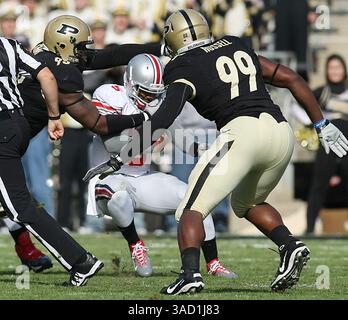 Nov. 5, 2011 - Columbus, Ohio, U.S - Indiana Hoosiers quarterback Tre ...