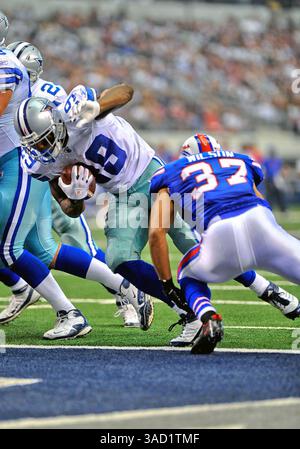 Dallas Cowboys DeMarco Murray rushes against the Arizona Cardinals ...