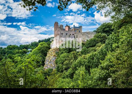 Oberstein Castle in Idar-Oberstein on the middle Nahe, a hilltop castle ...
