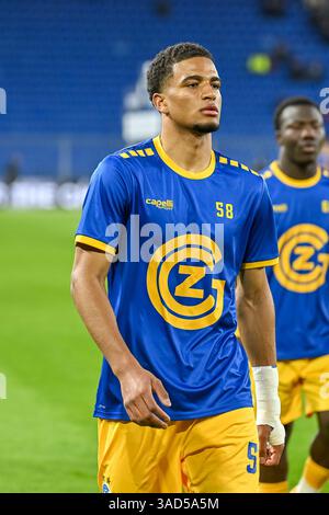 Yannick Bettkober (Grasshopper Club Zuerich, #58) spricht mit Lionel ...