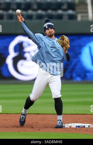 April 8, 2025: Kansas City Royals first baseman Vinnie Pasquantino (9 ...