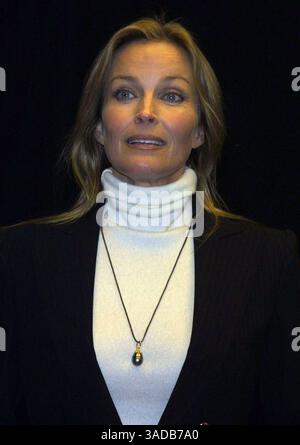 BO DEREK RIDING LESSONS BOOK SIGNING CENTURY CITY LOS ANGELES USA 01 ...
