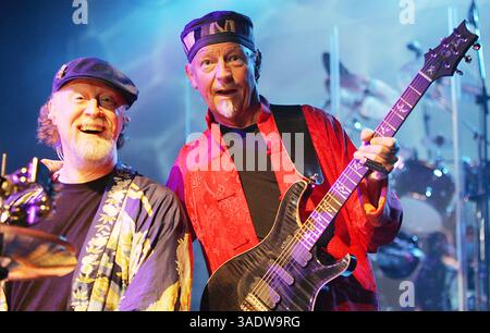Oct 25, 2005; Clearwater, Florida, USA; MARTIN BARRE from the hard rock ...