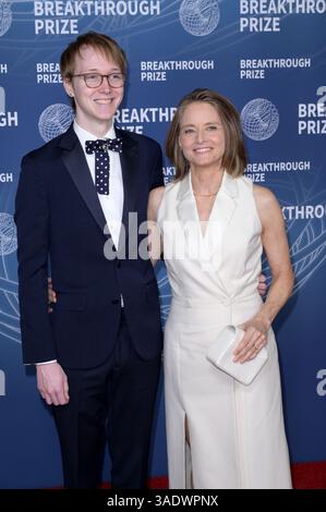 Santa Monica, CA. 02MAR2025: Jodie Foster & Kit Bernard Foster at the ...