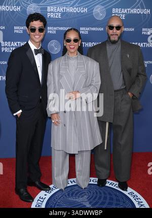 SANTA MONICA, CA - APR 5: Taj Gillin, Alicia Keys, Swizz Beatz at the ...