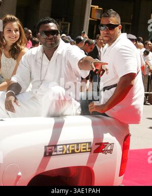 Maria Menounos and David Ortiz 2008 MLB All-Star Week - Red Carpet ...