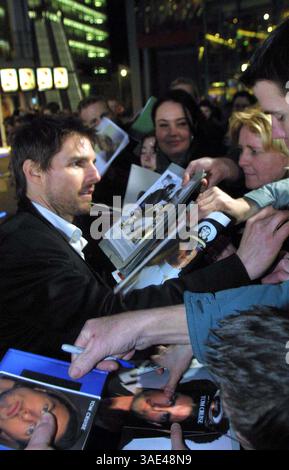 Tom Cruise "Vanilla Sky" press conference (11/29/01) (Photo by Yoram ...