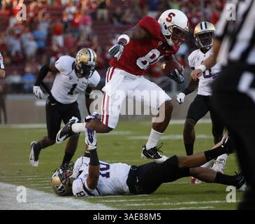 Oct. 22, 2011 - Stanford, CA, USA - Stanford quarterback Andrew Luck ...