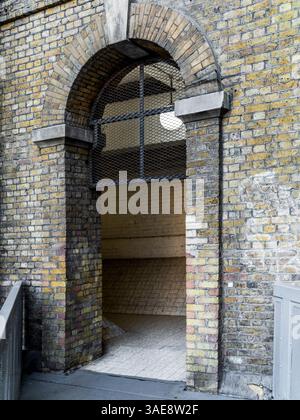 A mysterious, grimy and hidden old back alley in London at night Stock ...