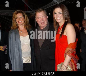 USA. Sandra Bullock , William Shatner and Candice Bergen in a scene ...
