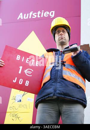 Jobsuche / model realase vorhanden DEU, Deutschland,10.08.2004 ...