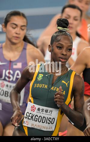 Prudence Sekgodiso of South Africa competing in the women’s 800m heats ...