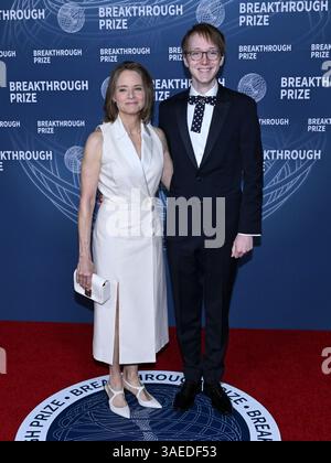 Kit Bernard Foster, Jodie Foster attend the 11th Breakthrough Prize ...