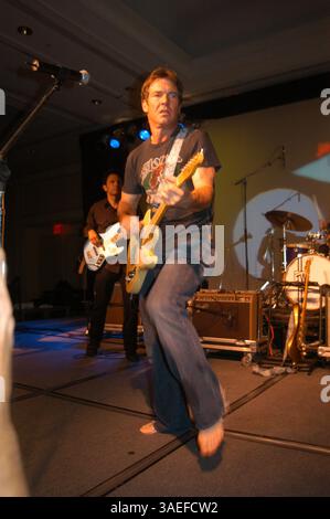 Jun 05, 2004; Austin, TX, USA; DENNIS QUAID jams with his band 'The ...
