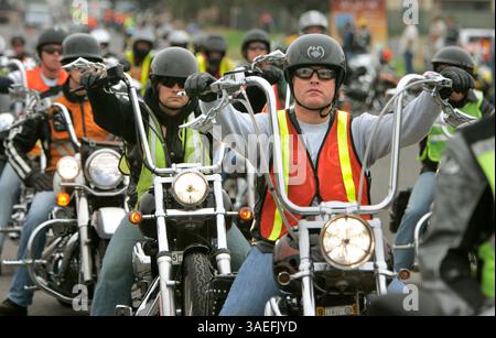August 28, 2008, Camp Pendleton, CA, USA Marine Sgt. MEMORA TAN uses a ...