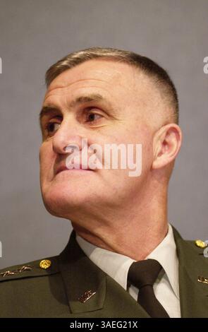 US Army General Henry Shelton, Chairman Joint Chiefs of STAFF, is ...