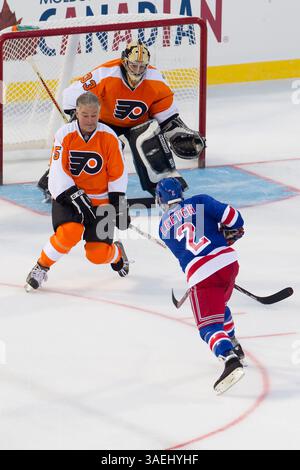 December 31, 2011: Philadelphia Flyers center Eric Lindros (88 ...