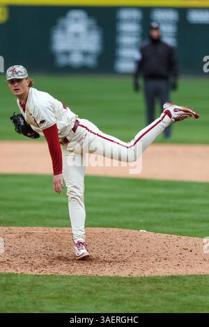 Arkansas pitcher Cole Gibler (29) delivers to LSU during an NCAA ...