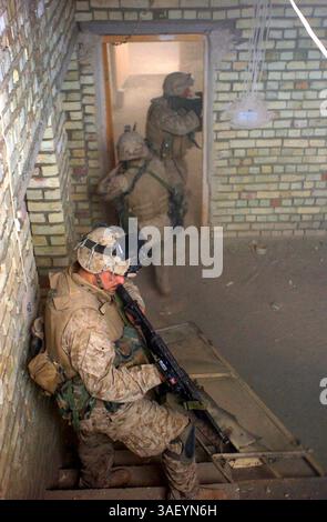 Marines from 3rd Platoon, G Company, 2nd Battalion, 1st Marine Regiment ...